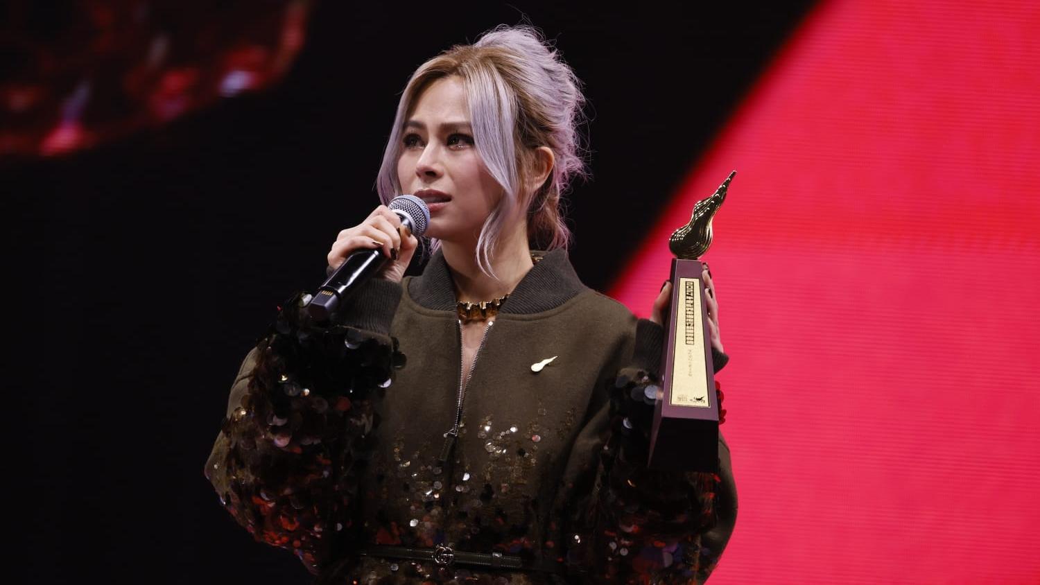 叱咤2024｜Gin Lee入行15年終登女金舞台 JACE雲浩影奪女歌手銀、銅獎 | am730